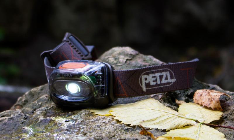 Тест обновленного фонарика PETZL TIKKA: «хороший выбор для бивака ...
